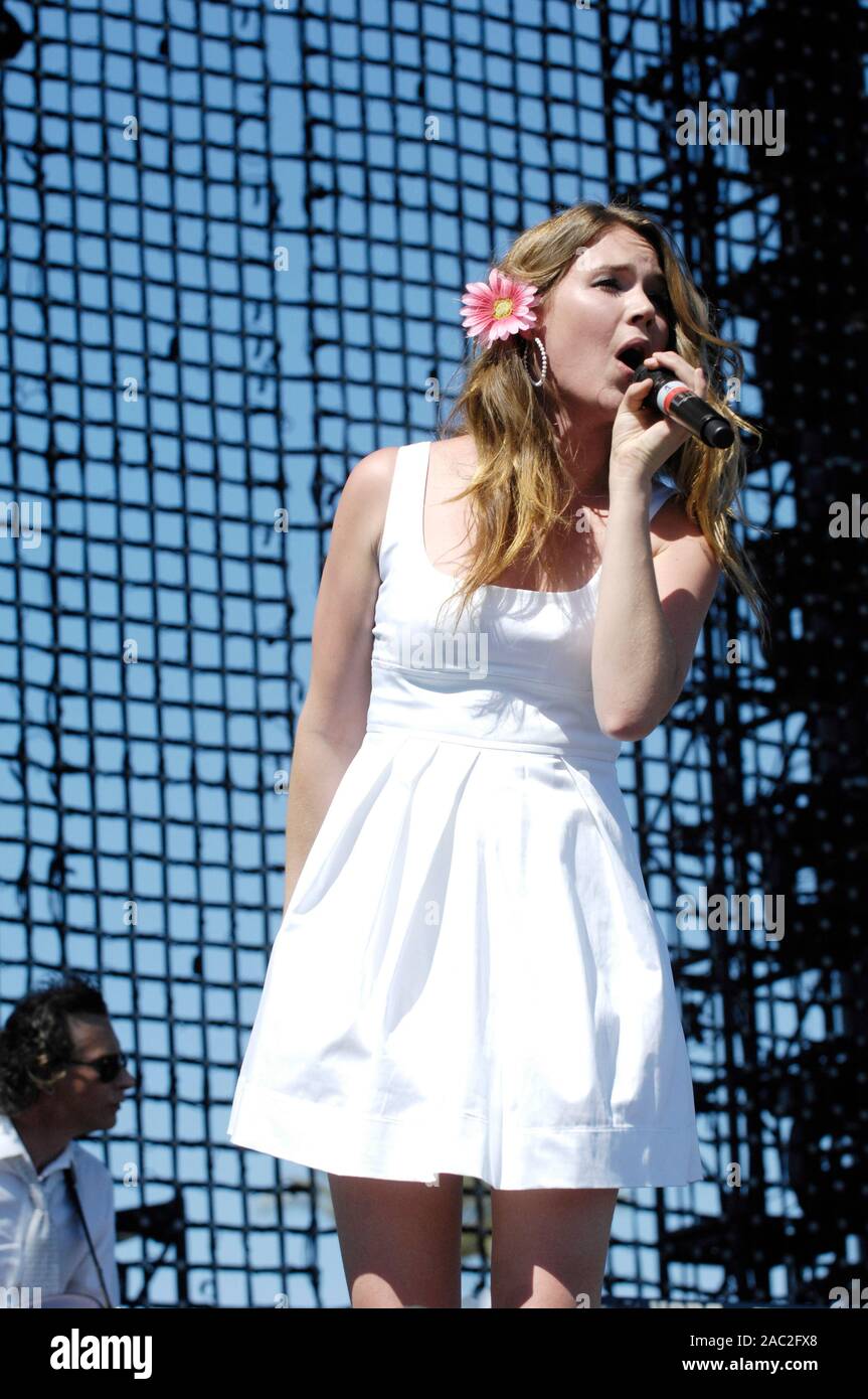 Joss stone performing coachella music hi-res stock photography and ...