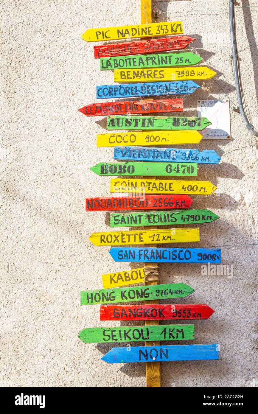 Colorfull signs hi-res stock photography and images - Alamy