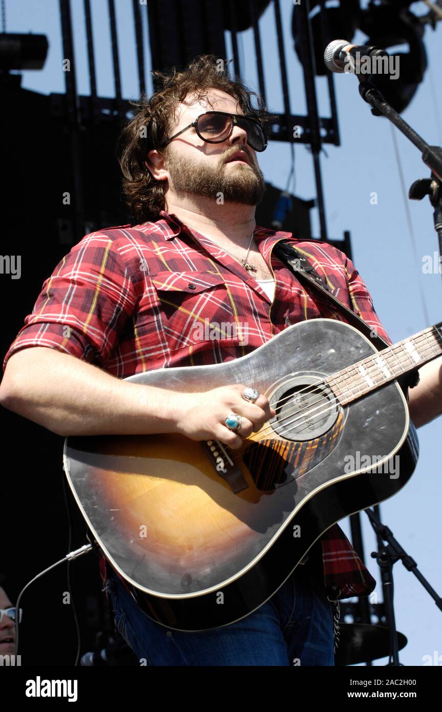 Musician Randy Houser and his band performs at the 2009 Stagecoach ...