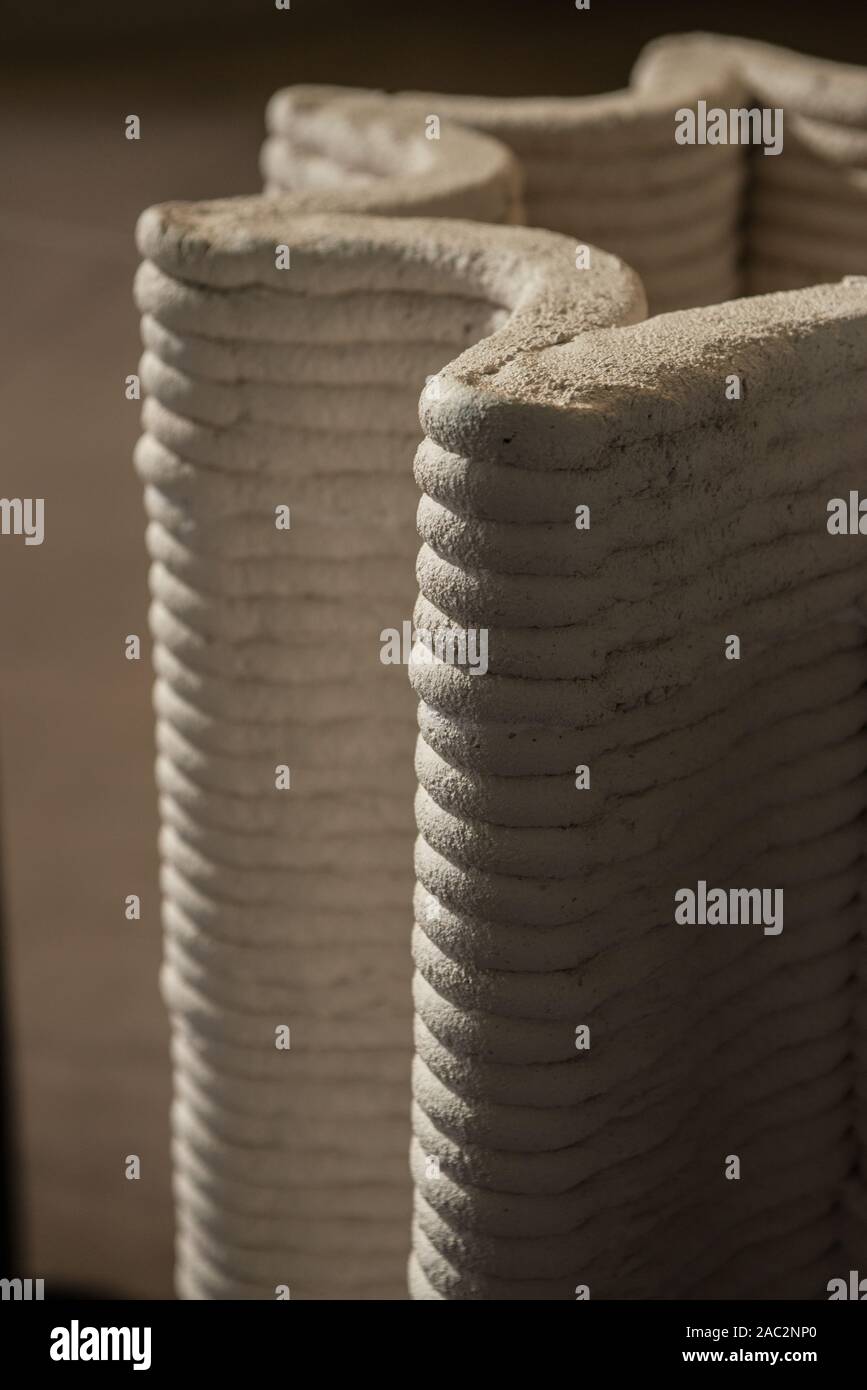 Concrete column 3D printed by robots. Indexlab, digital design and ...