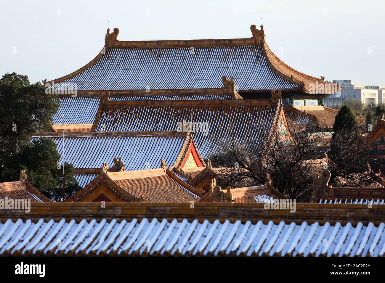 The roofs of the halls are covered with snow at the Forbidden City ...