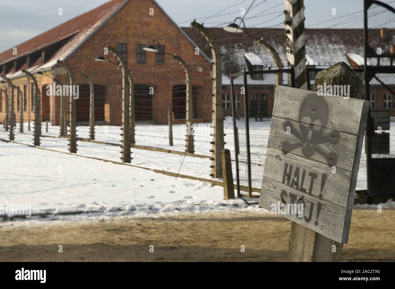 Halt german stop sign hi-res stock photography and images - Alamy