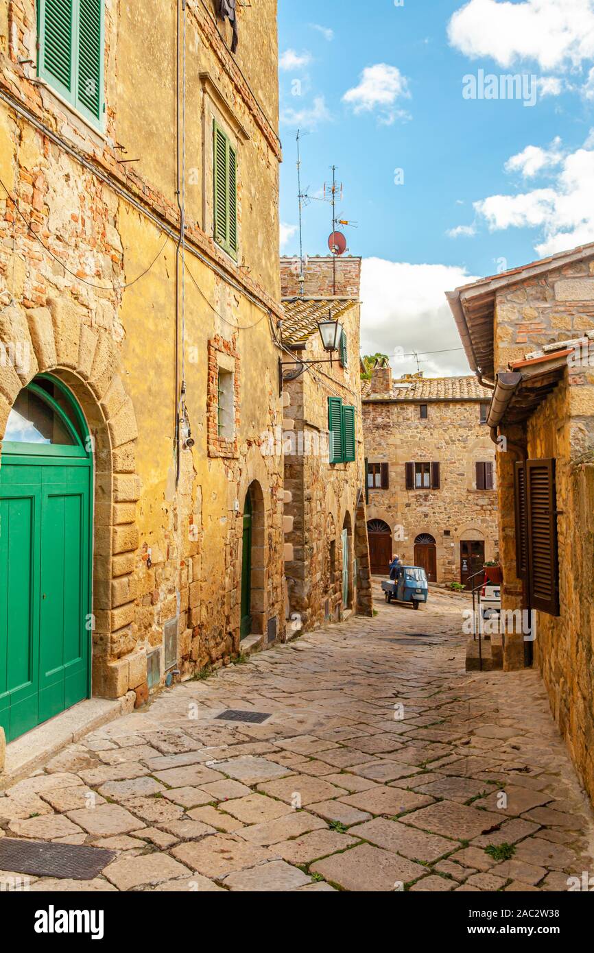 Tuscan Medieval Village Monticchiello Tuscany Italy Picturesque ...