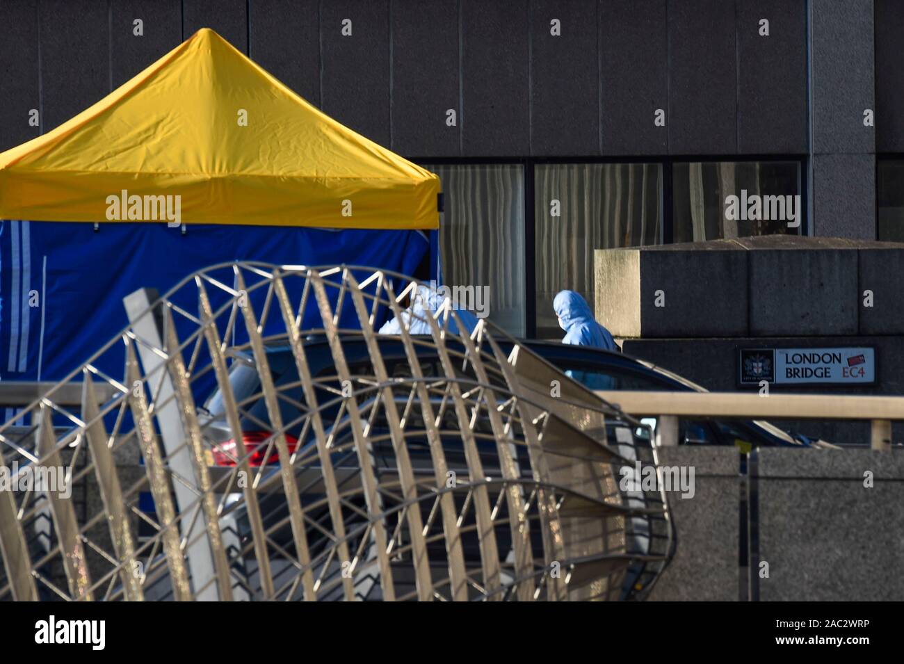 Forensics tent hi-res stock photography and images - Alamy