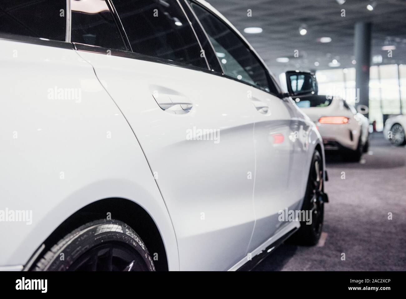 Back luxury car side view hi-res stock photography and images - Alamy
