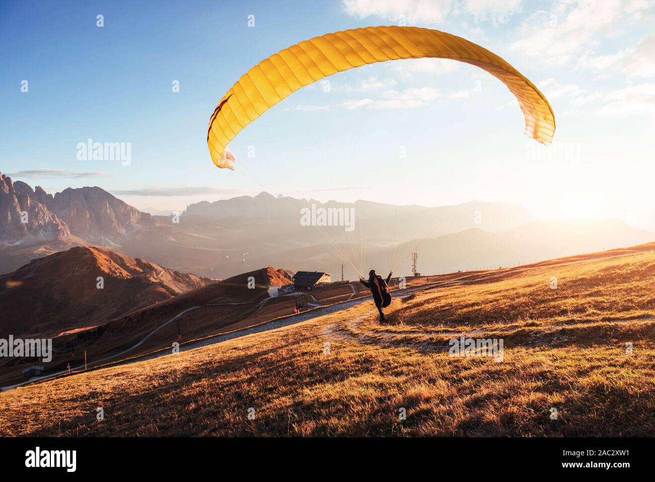 Glider take off in mountain hi-res stock photography and images - Alamy