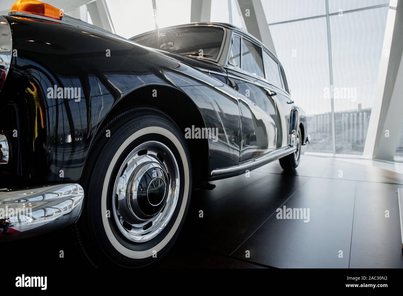 Shiny look hi-res stock photography and images - Alamy