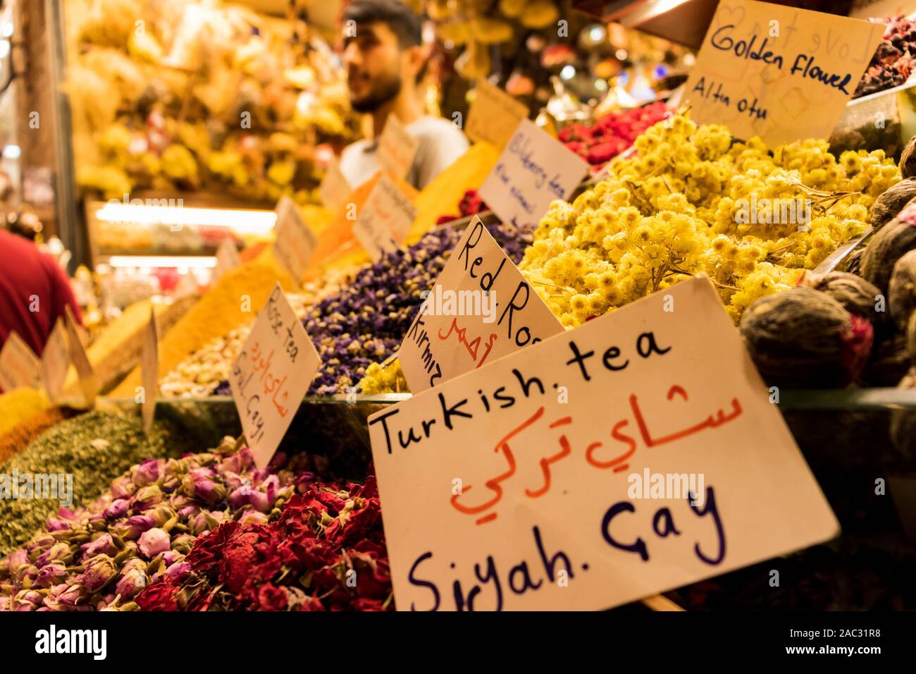 various types of tea on display in Spice Bazaar i Istanbul, Turkey ...