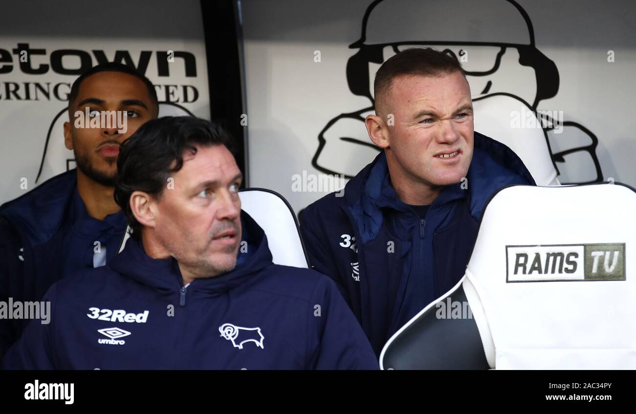 Derby County's Wayne Rooney in the dugout during the Sky Bet ...