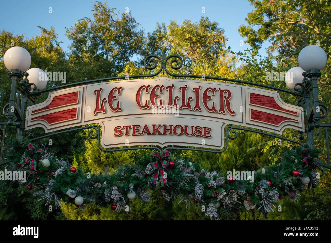 Le cellier disney hi-res stock photography and images - Alamy