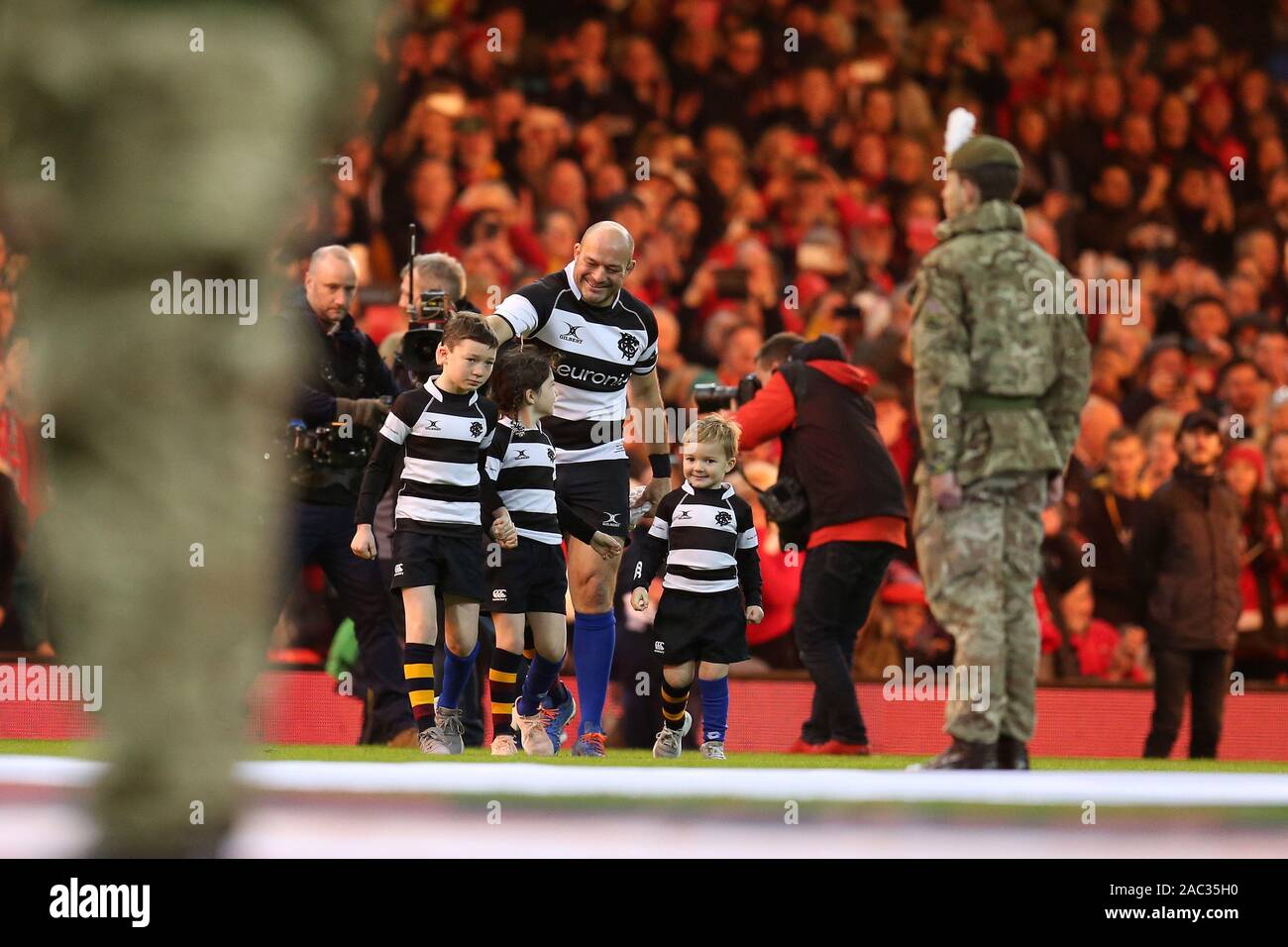 Cardiff, UK. 30th Nov, 2019. Rory Best, captain of the Barbarians walks ...