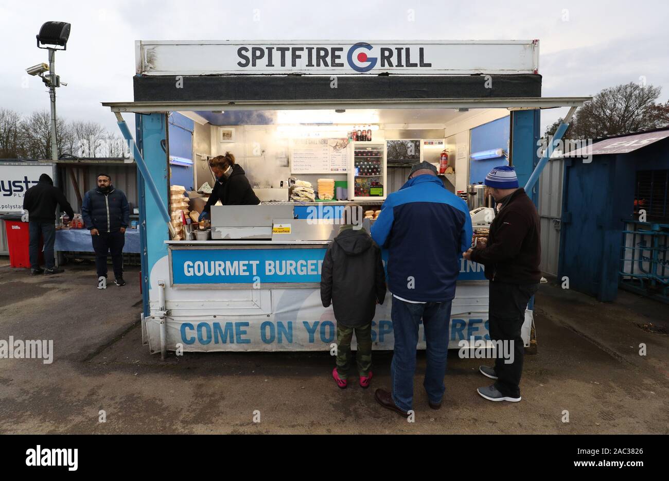 Eastleigh fans arriving early queue spitfire grill van hi-res stock ...