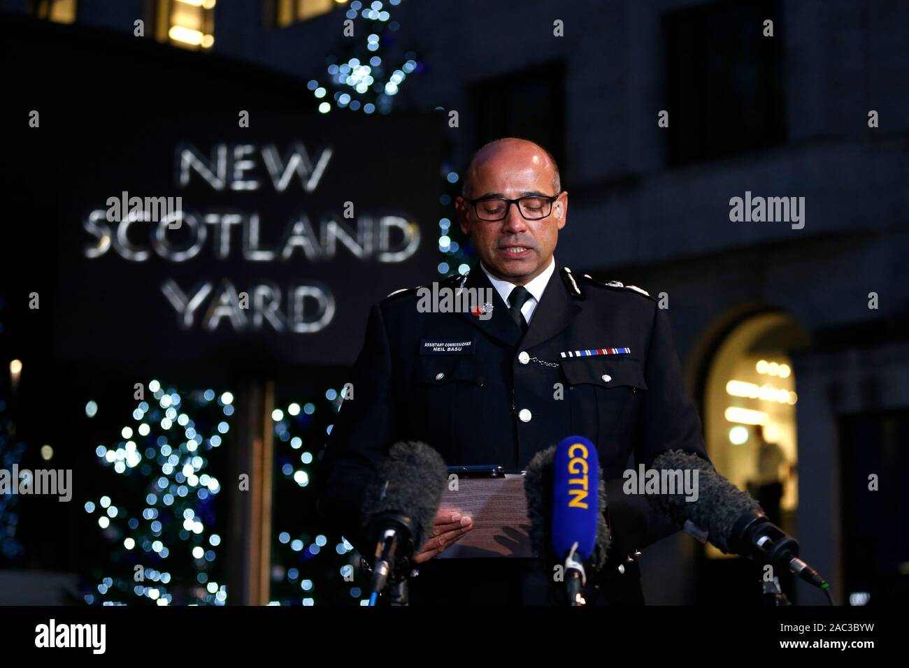 Assistant commissioner neil basu speaks hi-res stock photography and ...