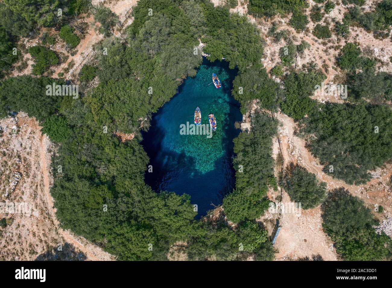 Overhead shot lake hi-res stock photography and images - Alamy
