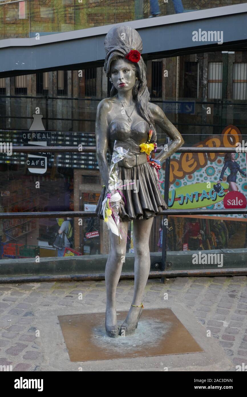 Amy Winehouse singer and songwriter, Camden Town Stock Photo - Alamy