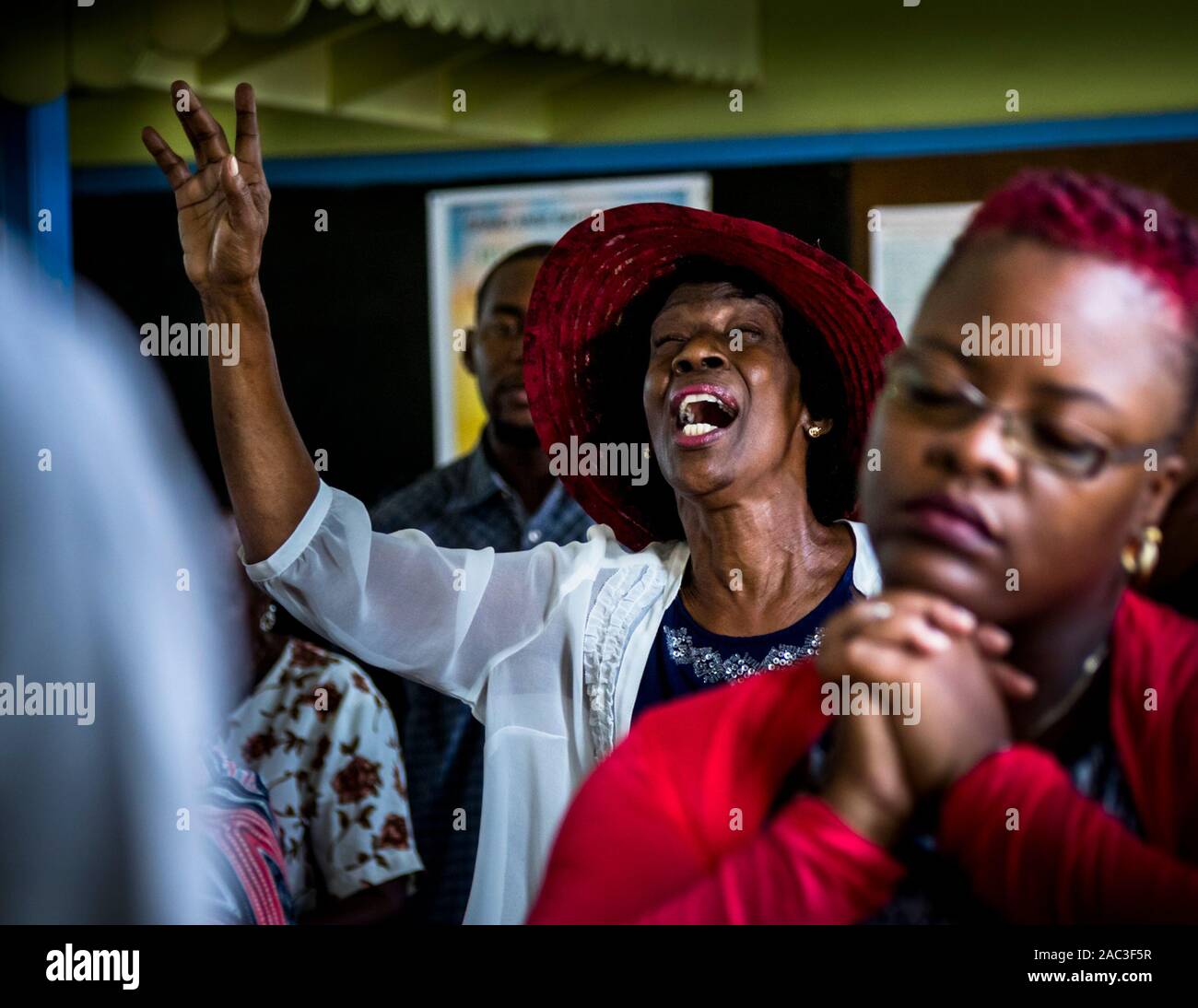 Praying in public space hi-res stock photography and images - Alamy