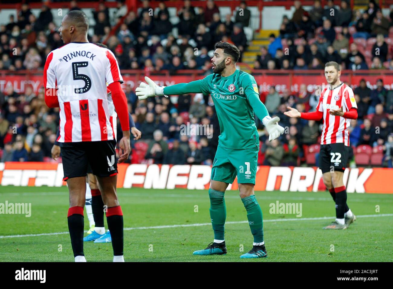 David raya brentford hi-res stock photography and images - Alamy