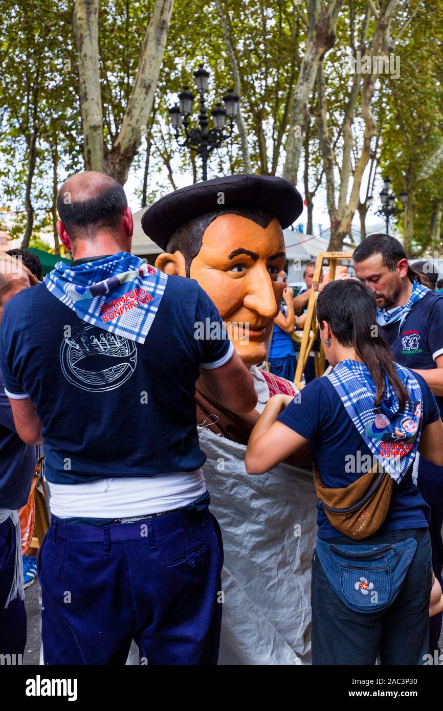 “Giants and Big-Heads”, Aste Nagusia (English: Great Week) the main ...