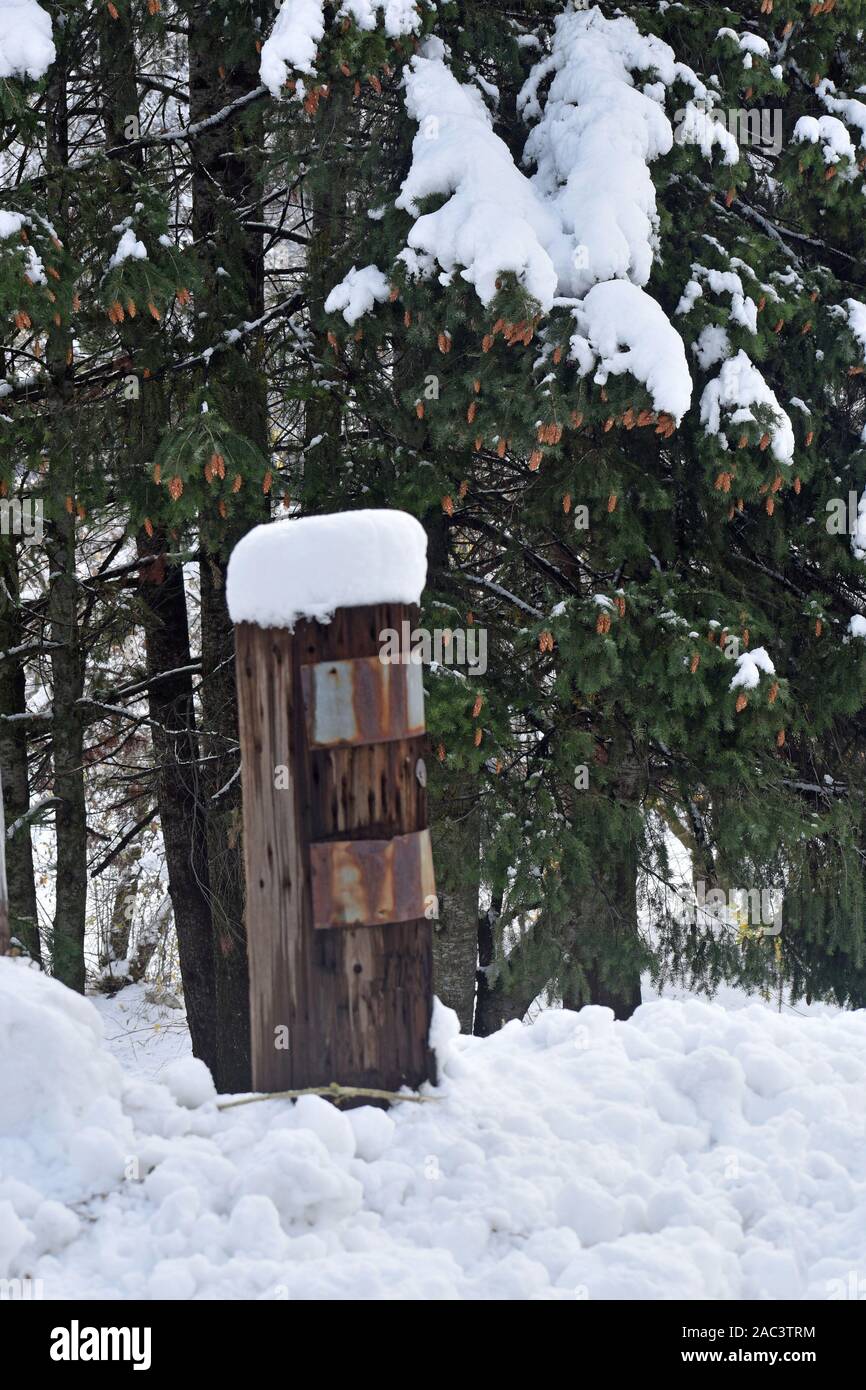 Snow on a Post Stock Photo - Alamy