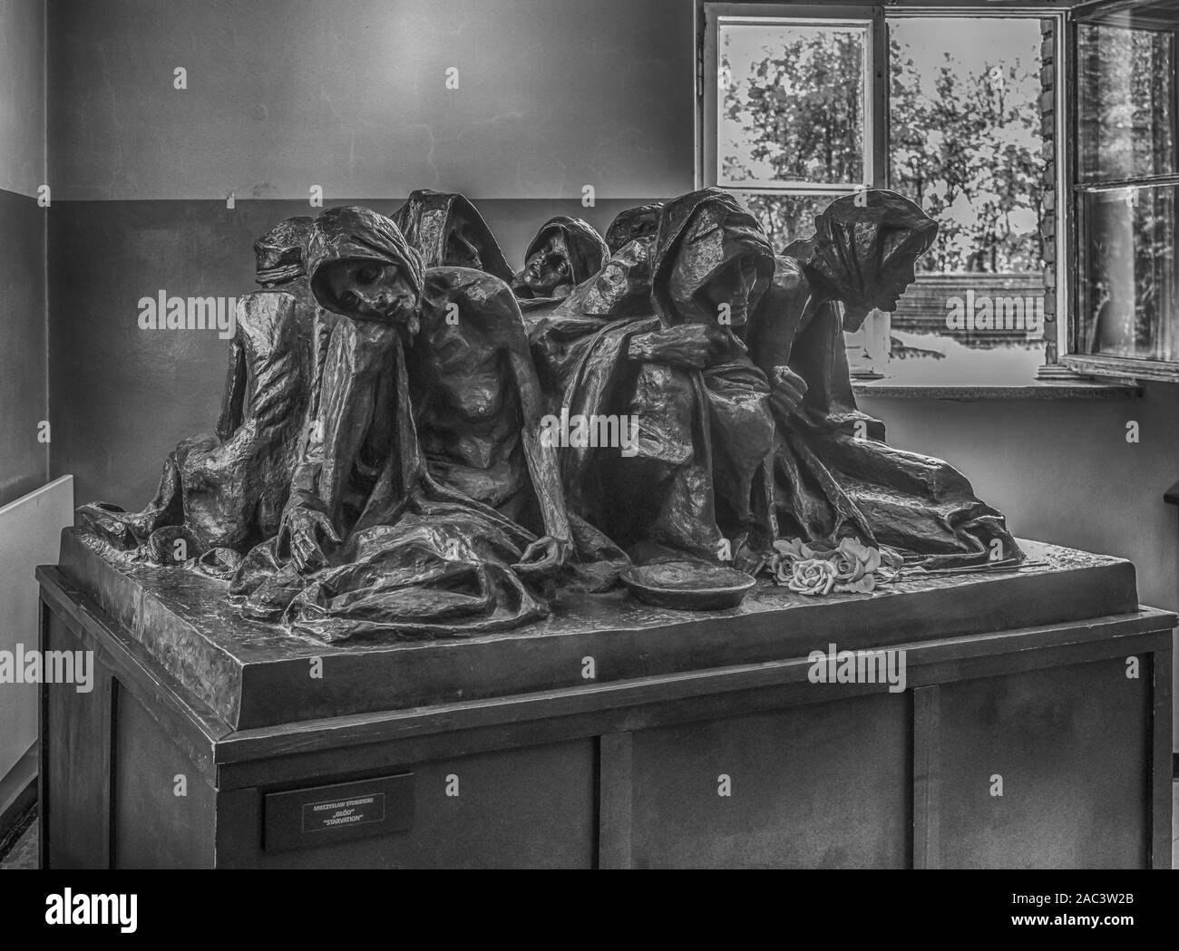 The sculpture with the title "Starvation" by Mieczysław Stobierski ...