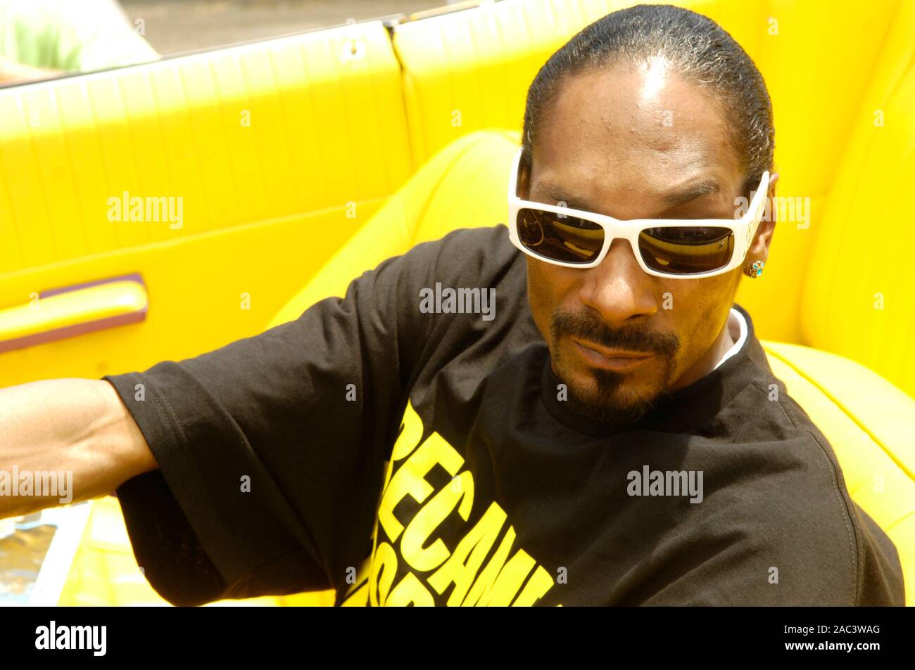 Snoop dogg not wearing glasses hi-res stock photography and images - Alamy