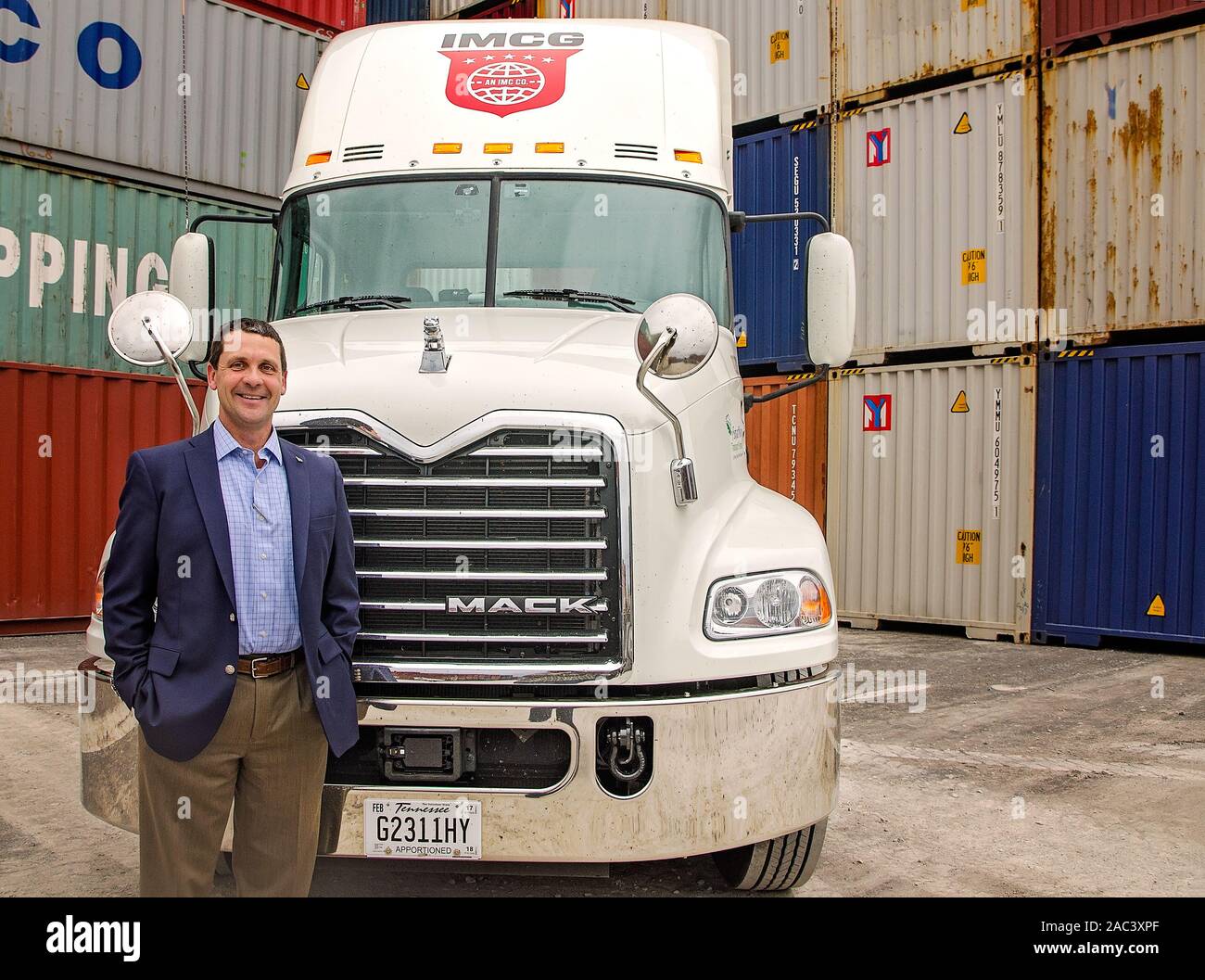 One shipping company hi-res stock photography and images - Alamy