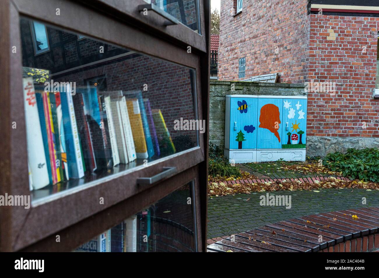 Library brick wall hi-res stock photography and images - Alamy