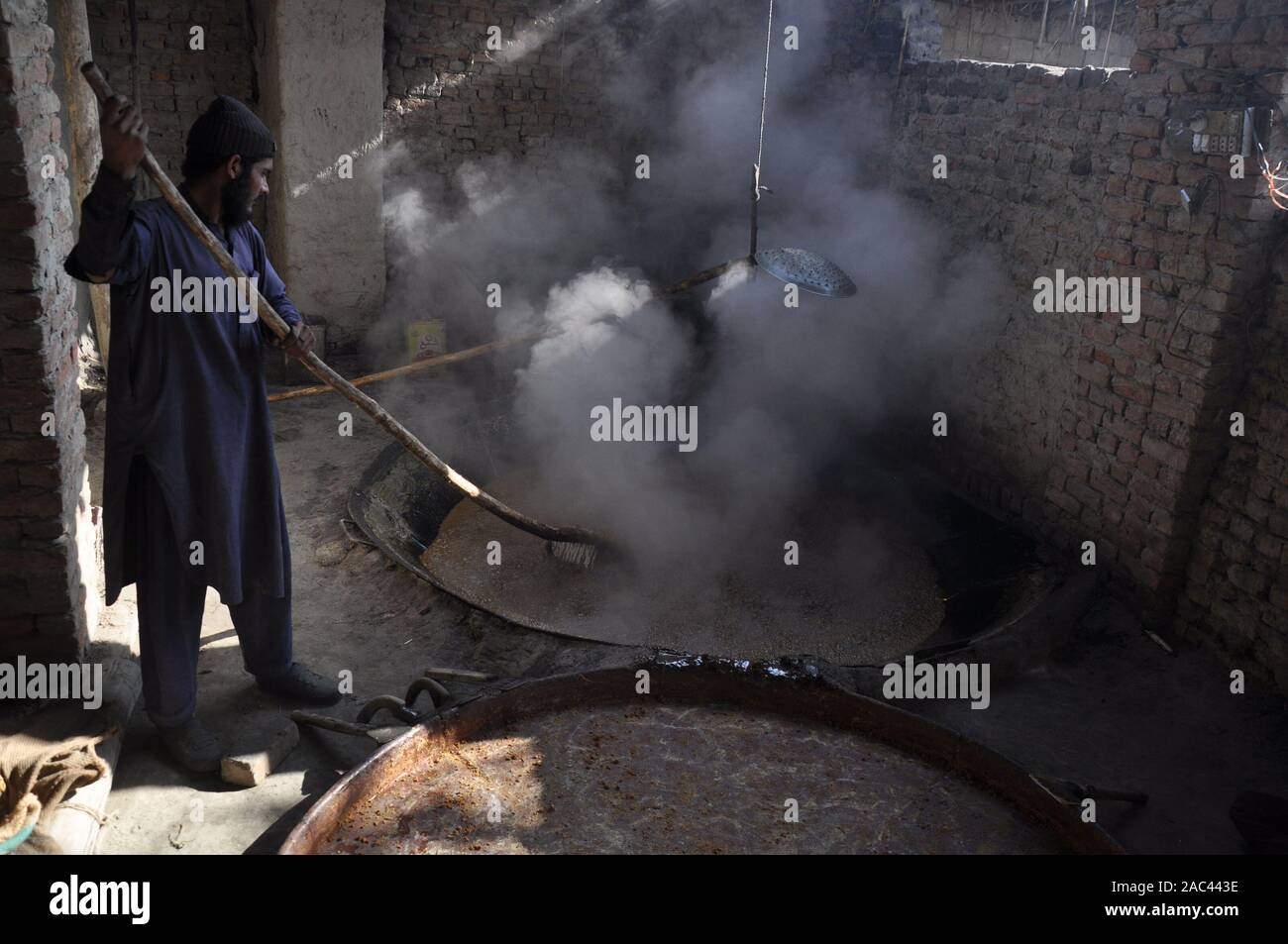 Charsadda road hi-res stock photography and images - Alamy