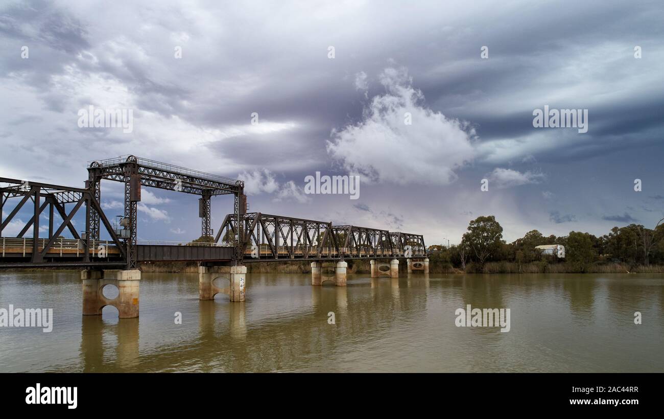 Abbotsford Bridge, crossing the Murray River between Curlwaa, NSW and ...