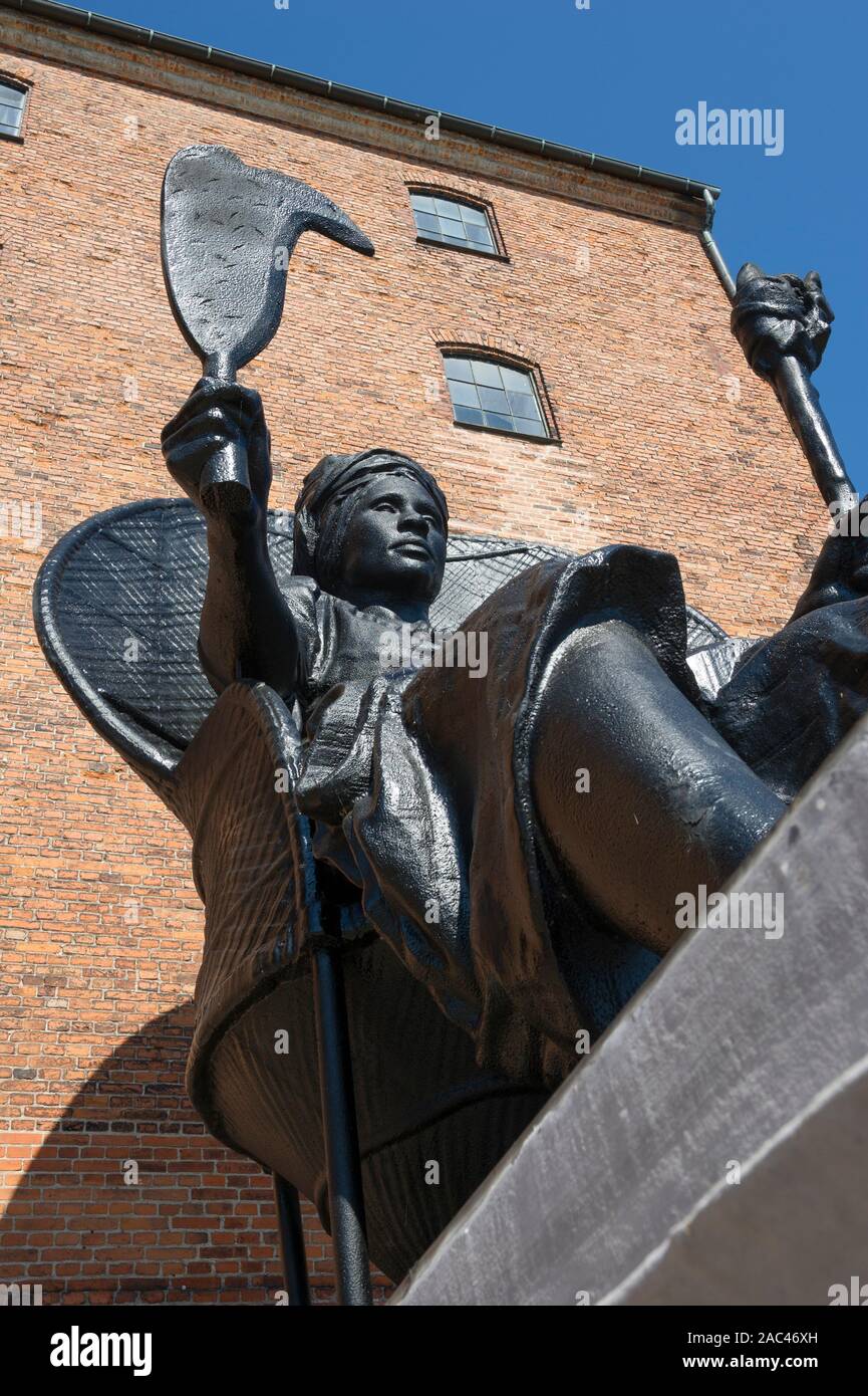 The statue of Mary Thomas designed by artist Jeannette Ehlers, and La ...