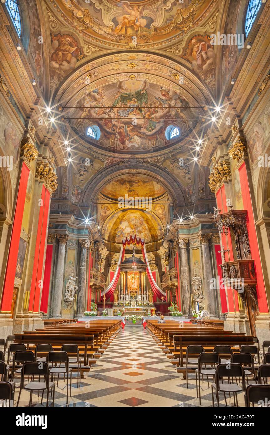 COMO, ITALY - MAY 8, 2015: The nave of baroque church Santuario del ...