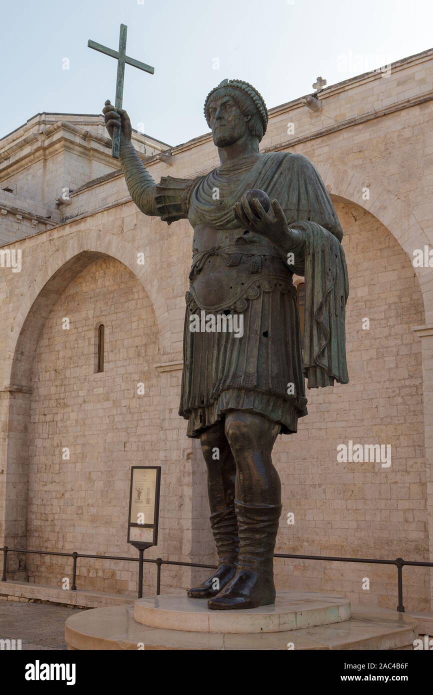 Colossus of Barletta. Bronze statue of an Eastern Roman Emperor. Italy ...