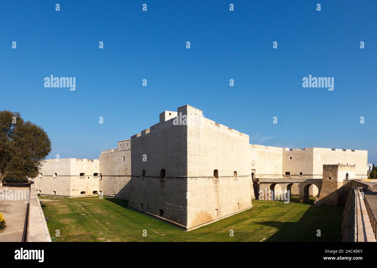 Castello Svevo High Resolution Stock Photography and Images - Alamy