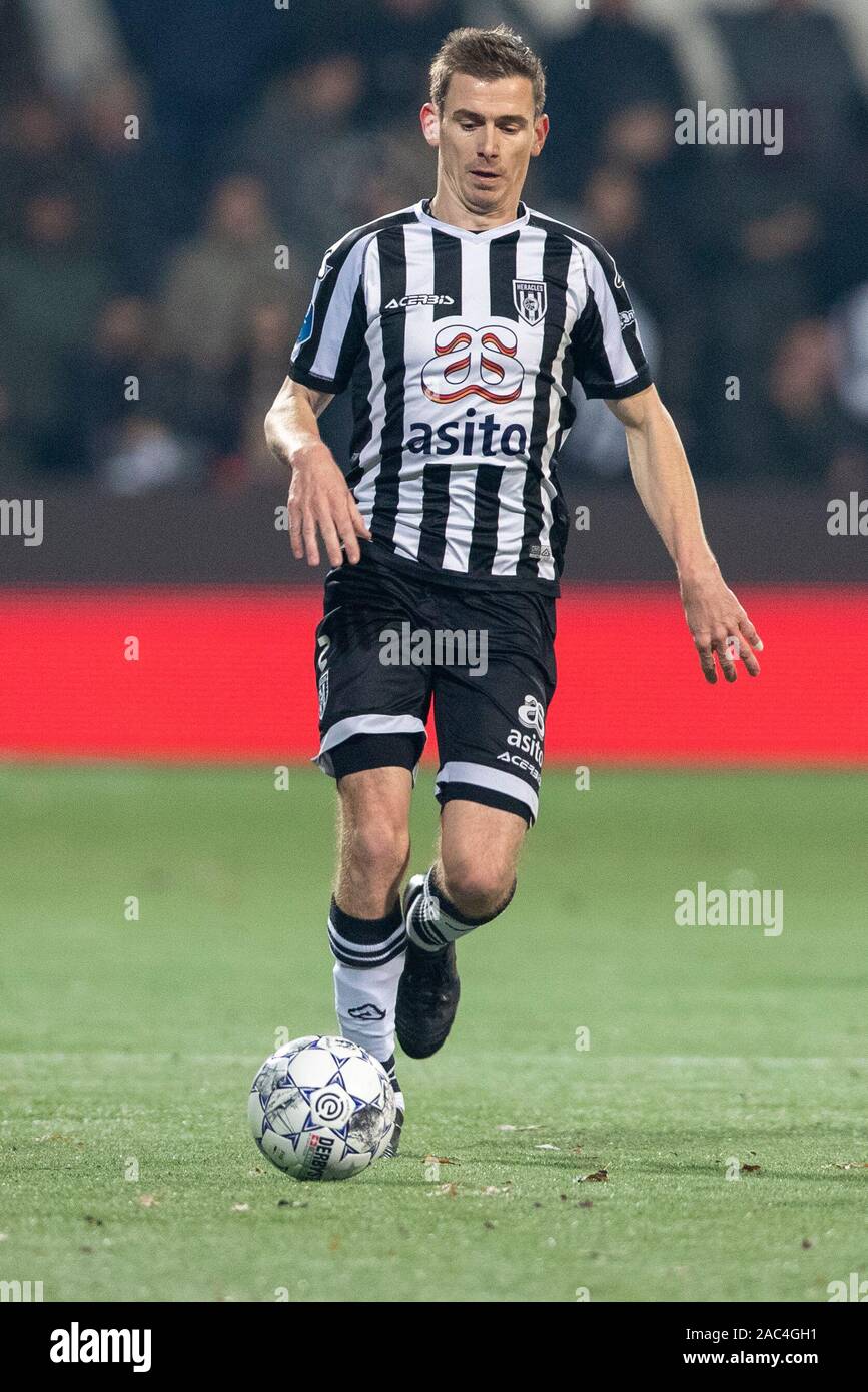 Almelo, Nederland. 01st Dec, 2019. ALMELO, 30-11-2019, Erve Asito ...