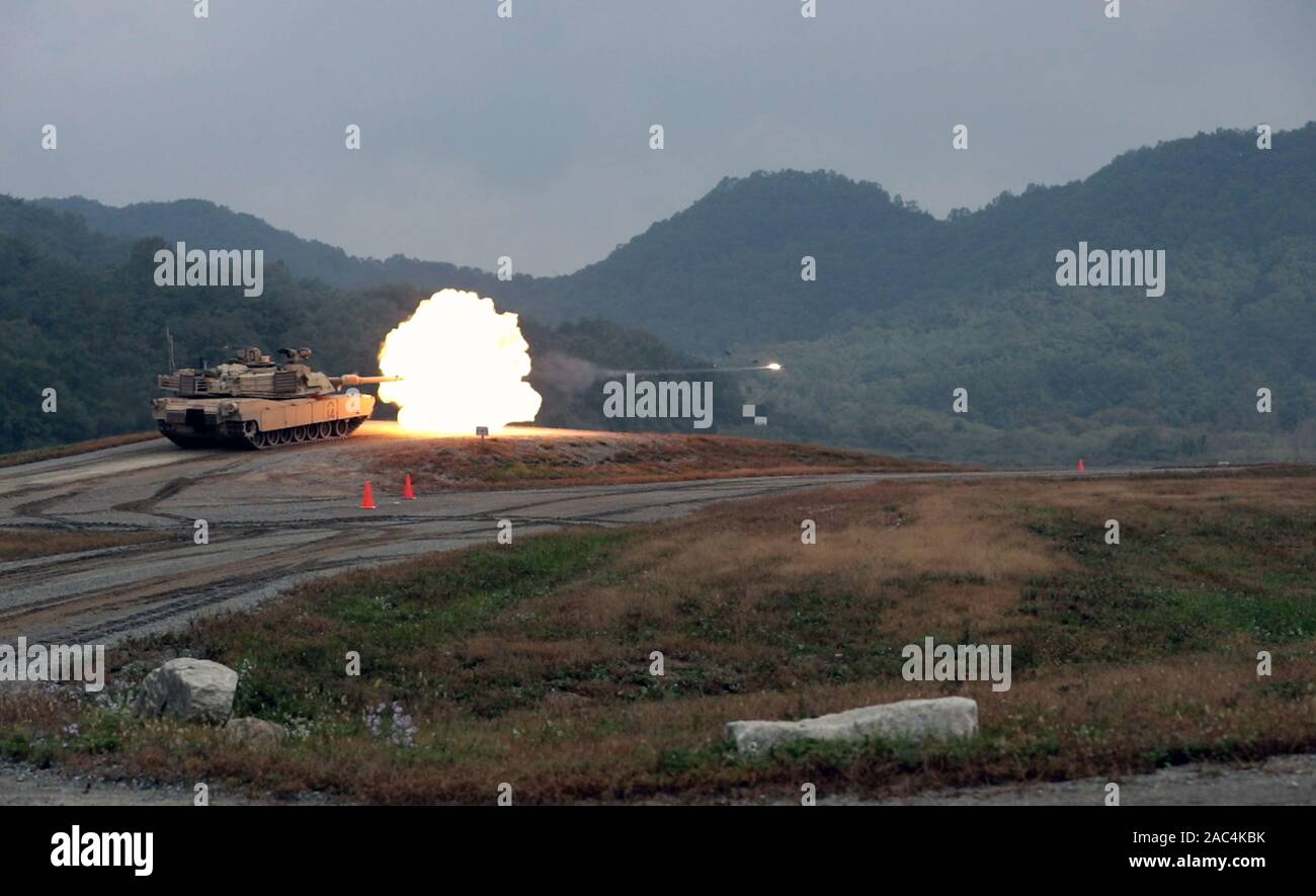 Rodriquez Live Fire Complex, Republic of Kores--A M1A2 Abrams tank with ...