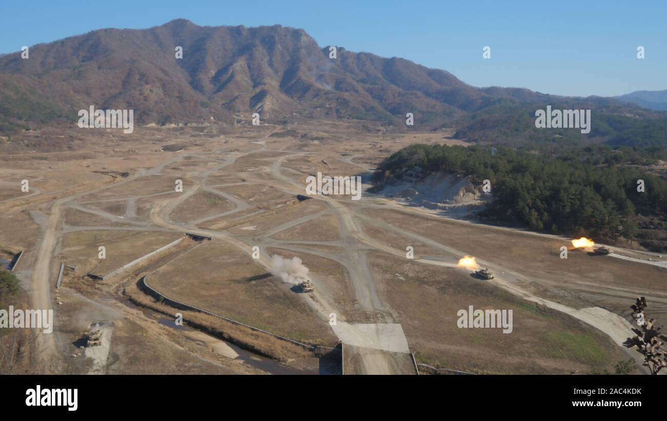 Rodriquez Live Fire Complex, Republic of Kores--A platoon of M1A2 ...