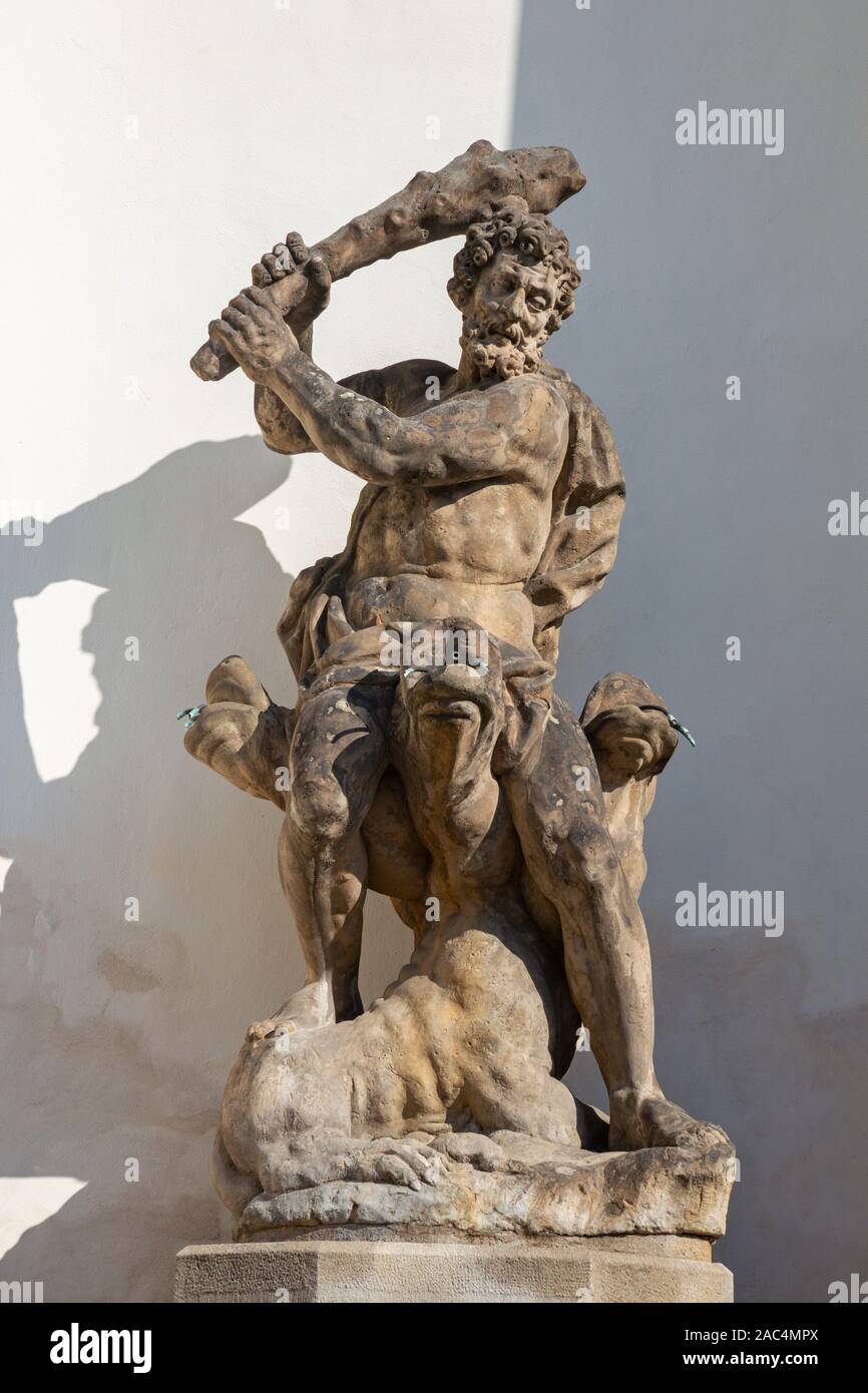 Hercules statue and gardens hi-res stock photography and images - Alamy