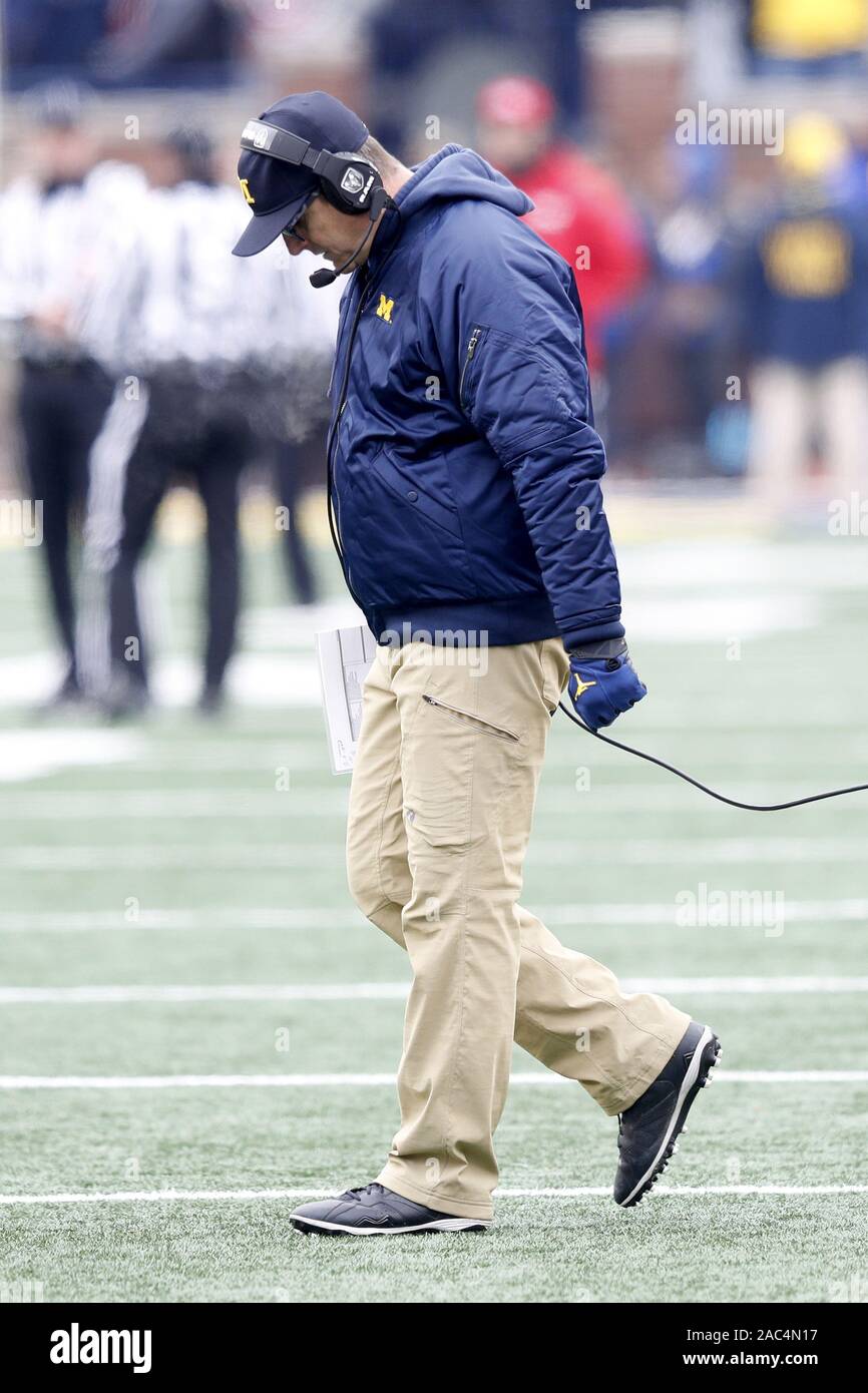 Jim harbaugh michigan ohio state hi-res stock photography and images ...