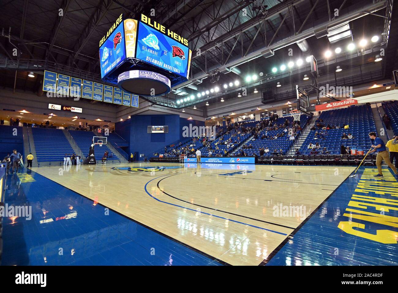 Fightin blue hens basketball hi-res stock photography and images - Alamy
