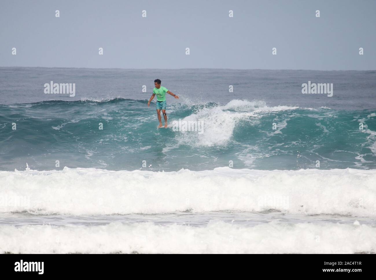 Philippine surfing team hi-res stock photography and images - Alamy