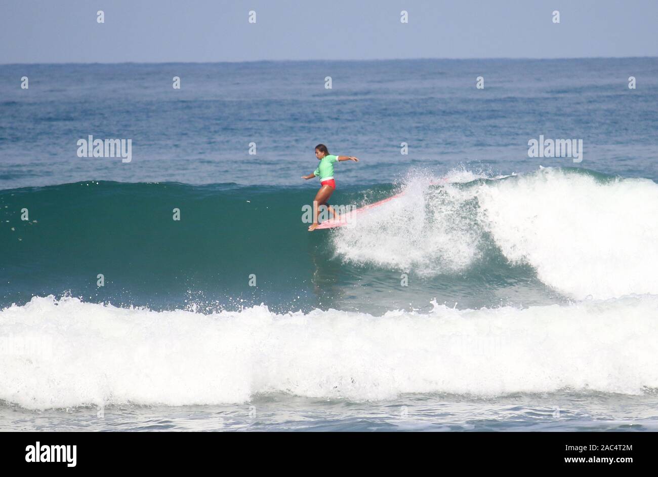 Philippine surfing team hi-res stock photography and images - Alamy