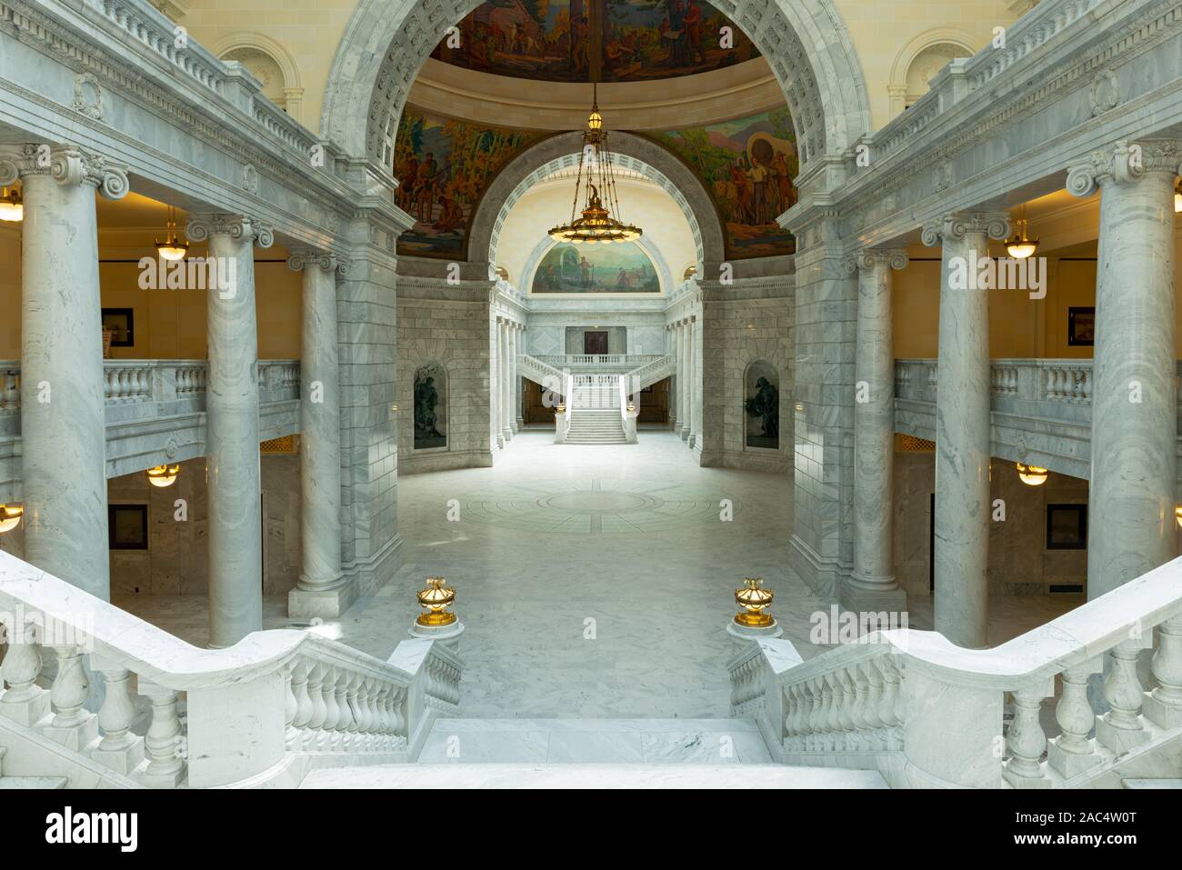 Interior state capitol utah marble hi-res stock photography and images ...