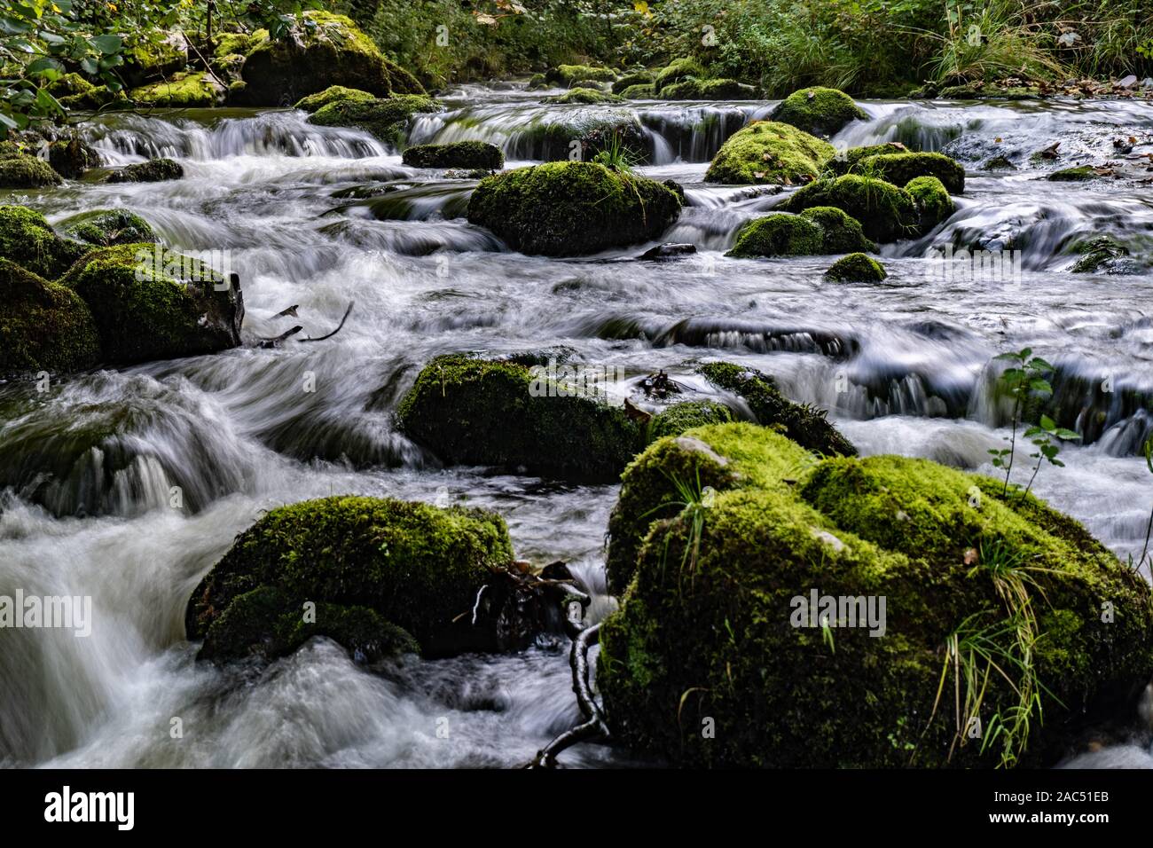 Fast flowing river uk hi-res stock photography and images - Alamy