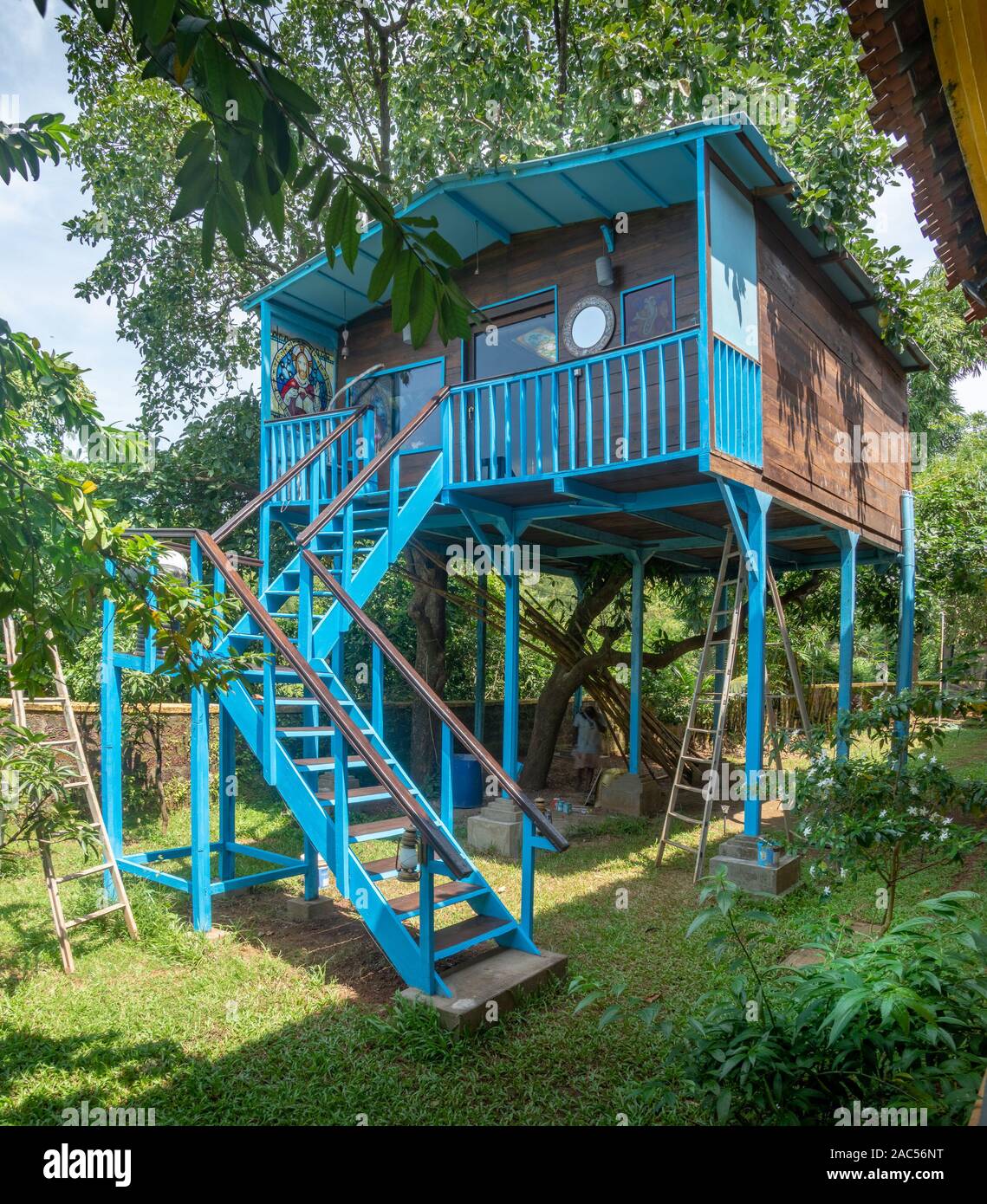 A tree house room for rent at Goan Hotel in India Stock Photo - Alamy