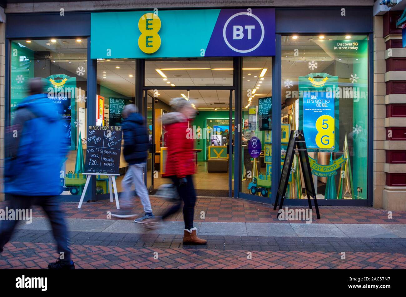 Ee shop hi-res stock photography and images - Alamy