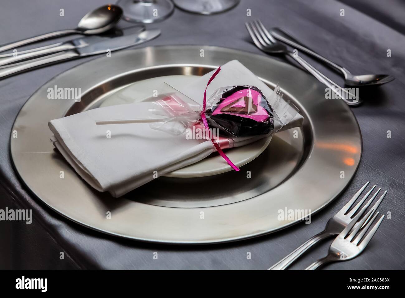 Gala dinner and place setting hi-res stock photography and images - Alamy