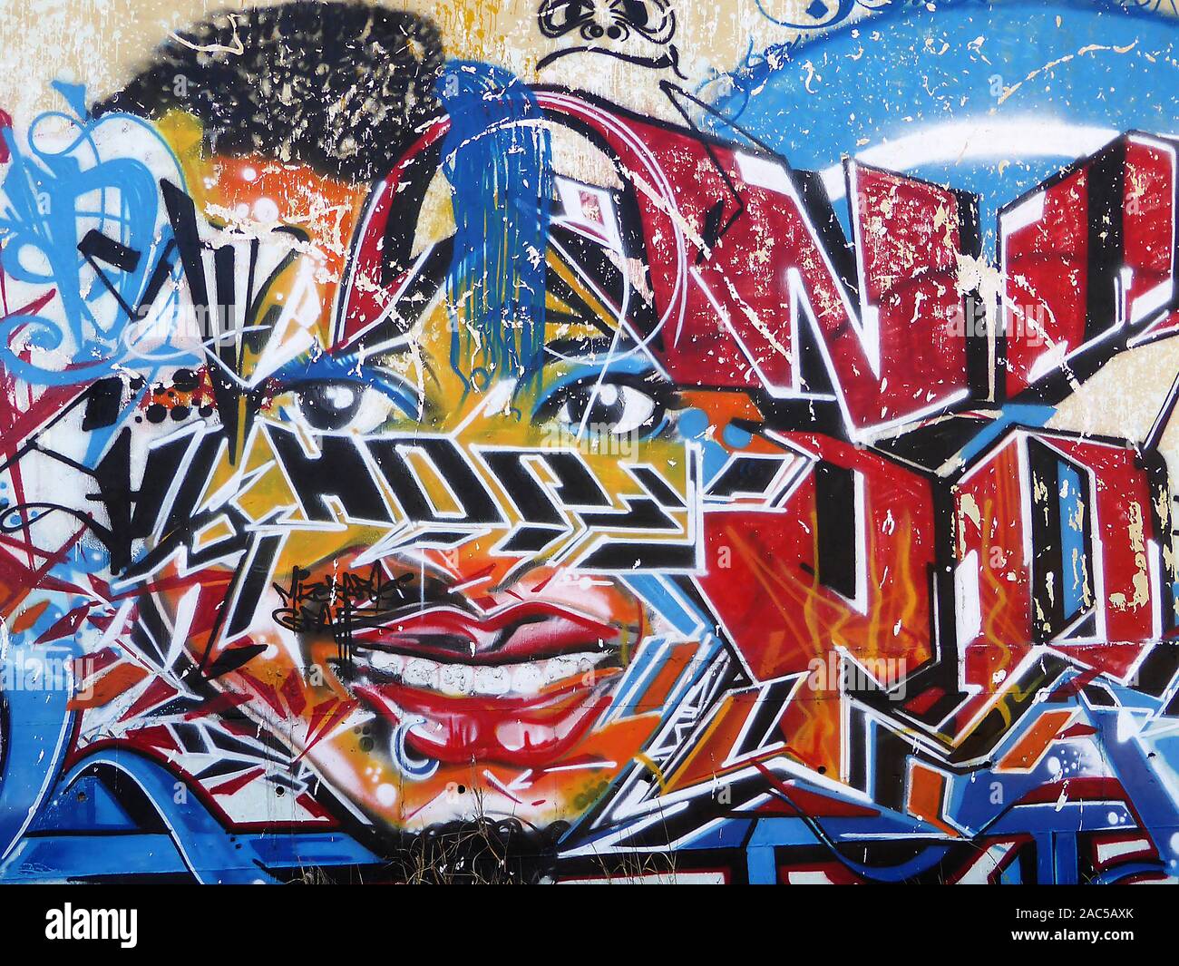 Graffiti in Afrika / Senegal / Dakar Stock Photo - Alamy