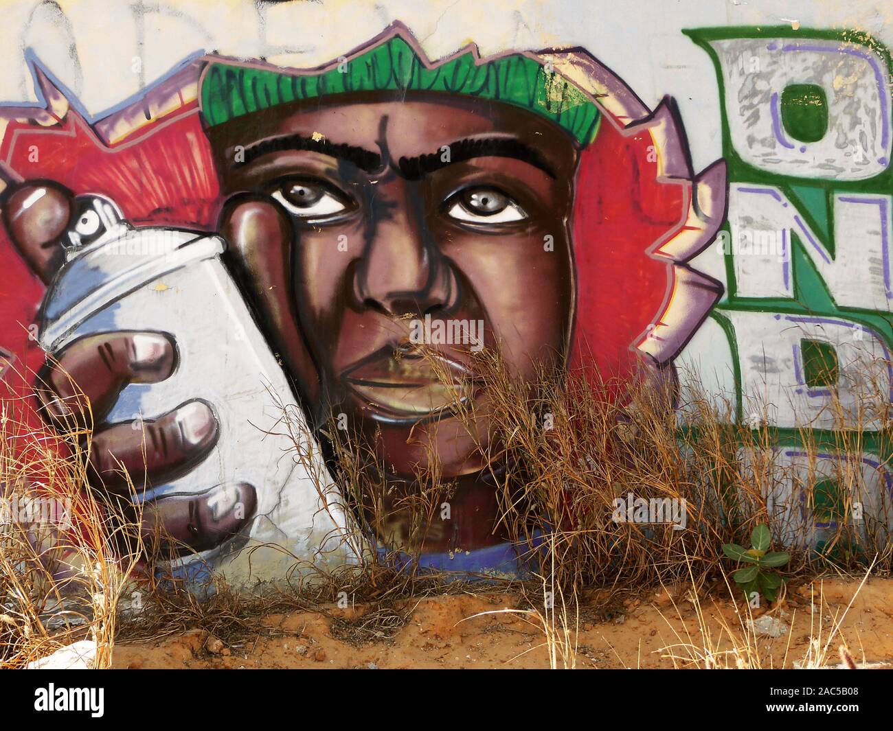 Graffiti in Afrika / Senegal / Dakar Stock Photo - Alamy