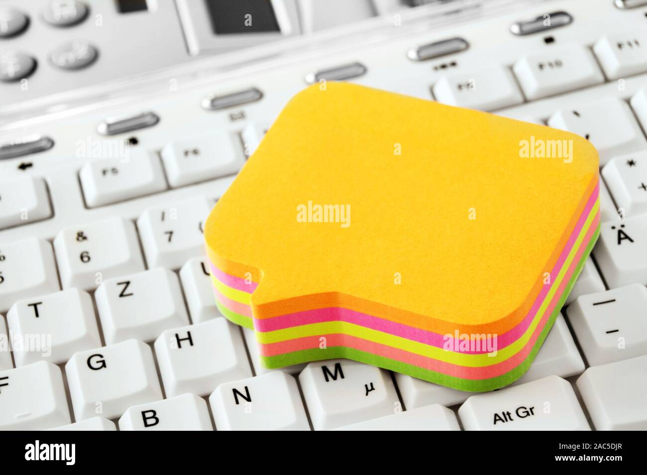 Business background with paper and keyboard Stock Photo - Alamy