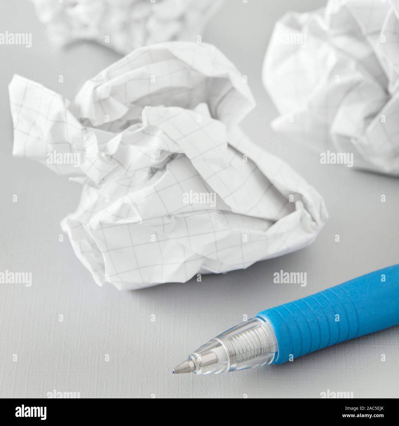 Crushed paper and pen background Stock Photo - Alamy